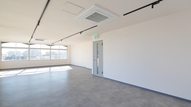 「4階建てビルの屋上」と「4階スペース」の撮影ロケーションの写真22