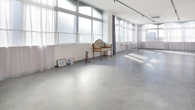 「4階建てビルの屋上」と「4階スペース」の撮影ロケーションの写真2