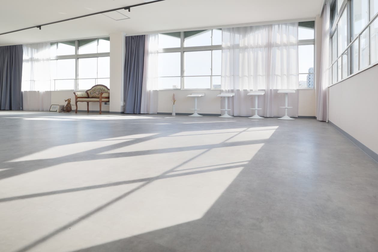 「4階建てビルの屋上」と「4階スペース」の撮影ロケーションの写真26