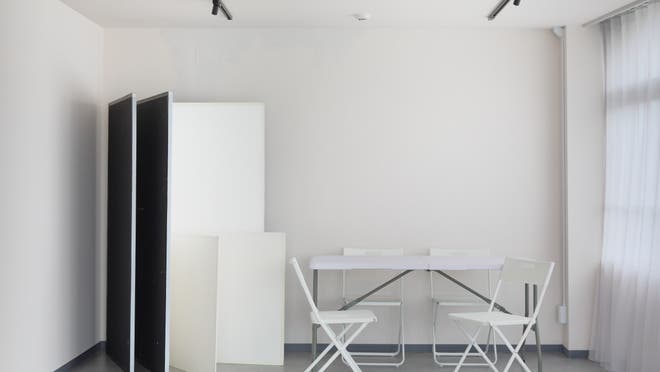 2面採光による自然光がたっぷりと入る、シンプルなOfficeロケ地。の写真15