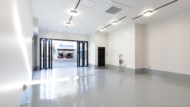 車両の乗り入れが可能なモーターピット仕様のロケ地。の写真2