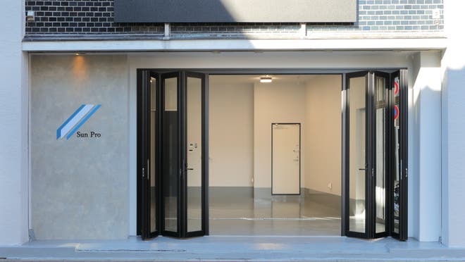 車両の乗り入れが可能なモーターピット仕様のロケ地。の写真7