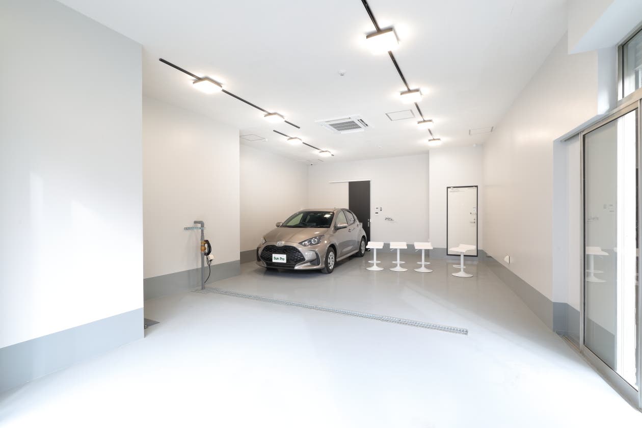 車両の乗り入れが可能なモーターピット仕様のロケ地。の写真4