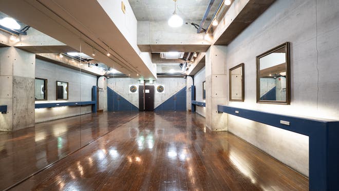 登戸駅から徒歩1分!広々とした50㎡のダンススタジオの写真3