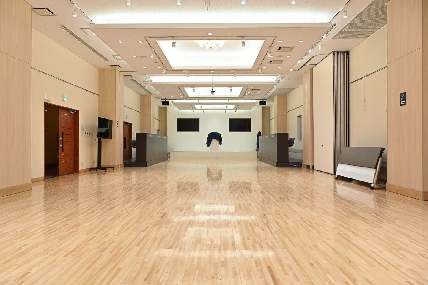 大阪市阿波座駅より徒歩10分ホール、最大面積約275㎡・最大収容80人、音響設備・机・椅子・wi-fi完備、展示会・説明会最適の写真3