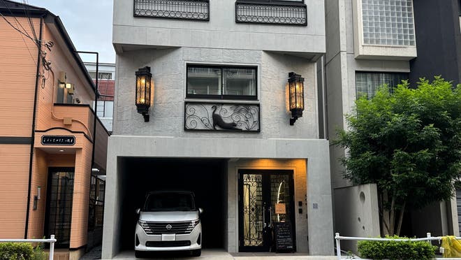 天井高3m二面壁鏡のレンタルマシンピラティススタジオの写真4