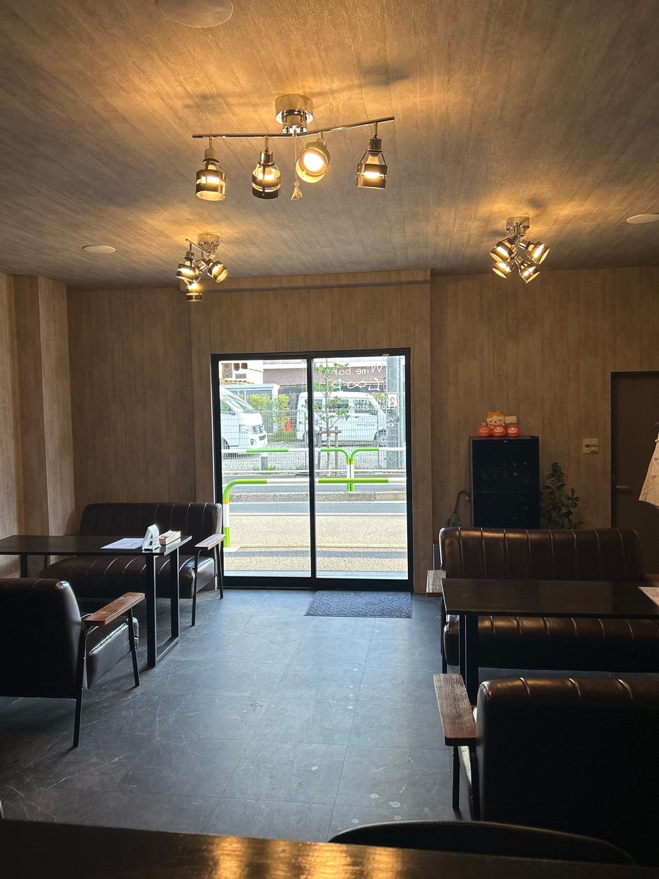 赤羽駅、志茂駅から徒歩7分のワインバーの写真4