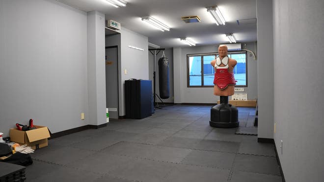 24H営業【日本初 Century BOB 蹴り放題】サンドバッグ,グローブ,ミット完備!手ぶらで24時間格闘技・フィットネスの写真2