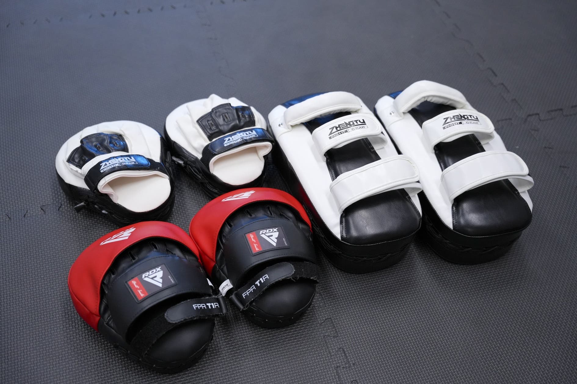 24H営業【日本初 Century BOB 蹴り放題】サンドバッグ,グローブ,ミット完備！手ぶらで24時間格闘技・フィットネスの写真9