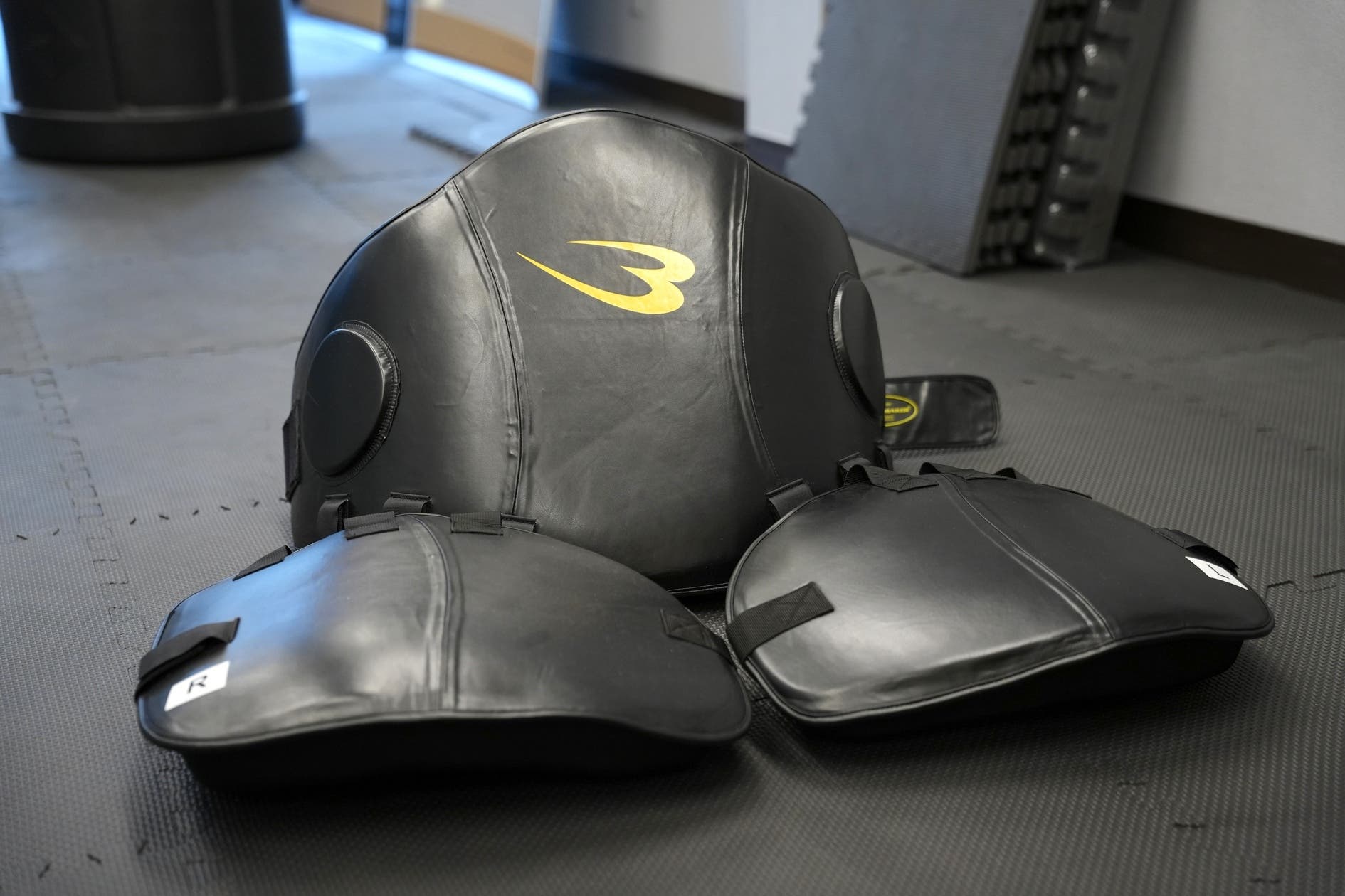 24H営業【日本初 Century BOB 蹴り放題】サンドバッグ,グローブ,ミット完備！手ぶらで24時間格闘技・フィットネスの写真14