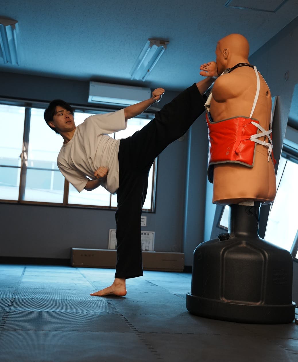 24H営業【日本初 Century BOB 蹴り放題】サンドバッグ,グローブ,ミット完備！手ぶらで24時間格闘技・フィットネスの写真23