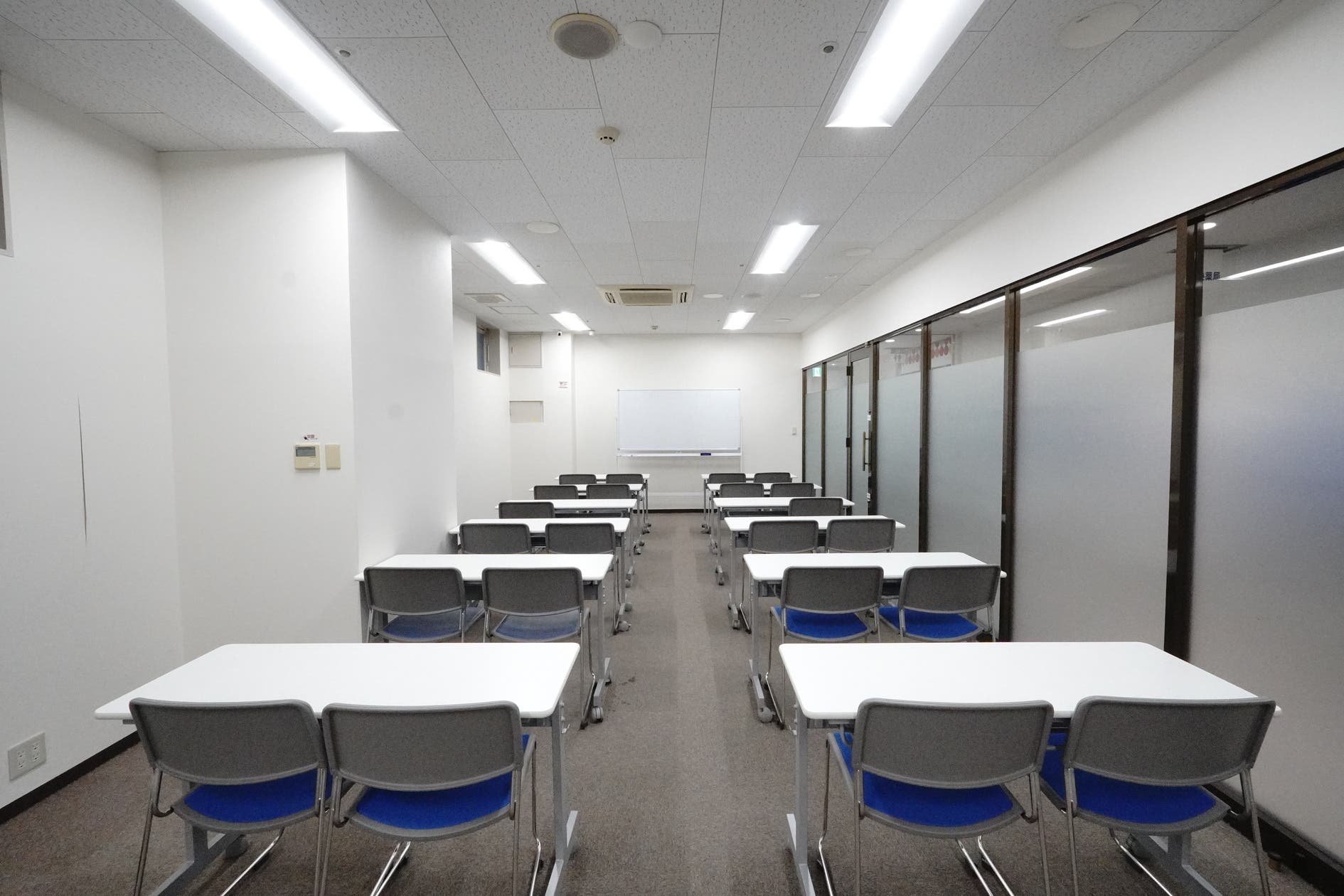 ＜豊橋駅前 TB1F-C会議室＞完全個室✨24名収容/高速Wi-Fi/プロジェクター無料！セミナー/研修/会議の写真2