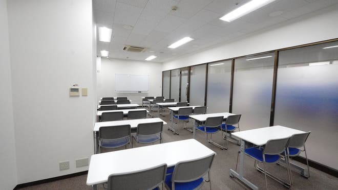 <豊橋駅前 TB1F-C会議室>完全個室✨24名収容/高速Wi-Fi/プロジェクター無料!セミナー/研修/会議の写真3