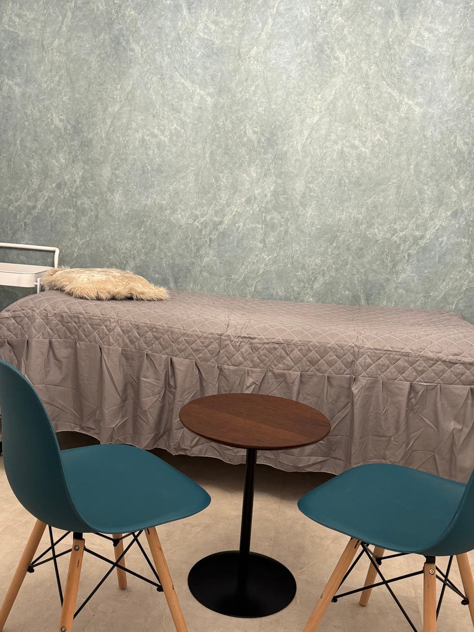 泉佐野駅徒歩30秒｜完全個室サロン｜施術者とお客様の時間を大切にする癒しの空間の写真1