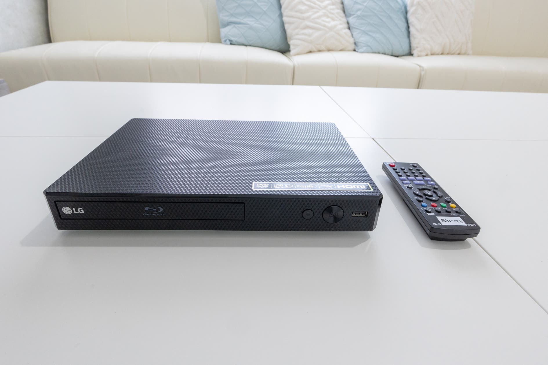 ⑥Blu-ray／DVDプレイヤー【1100円／回】の画像1