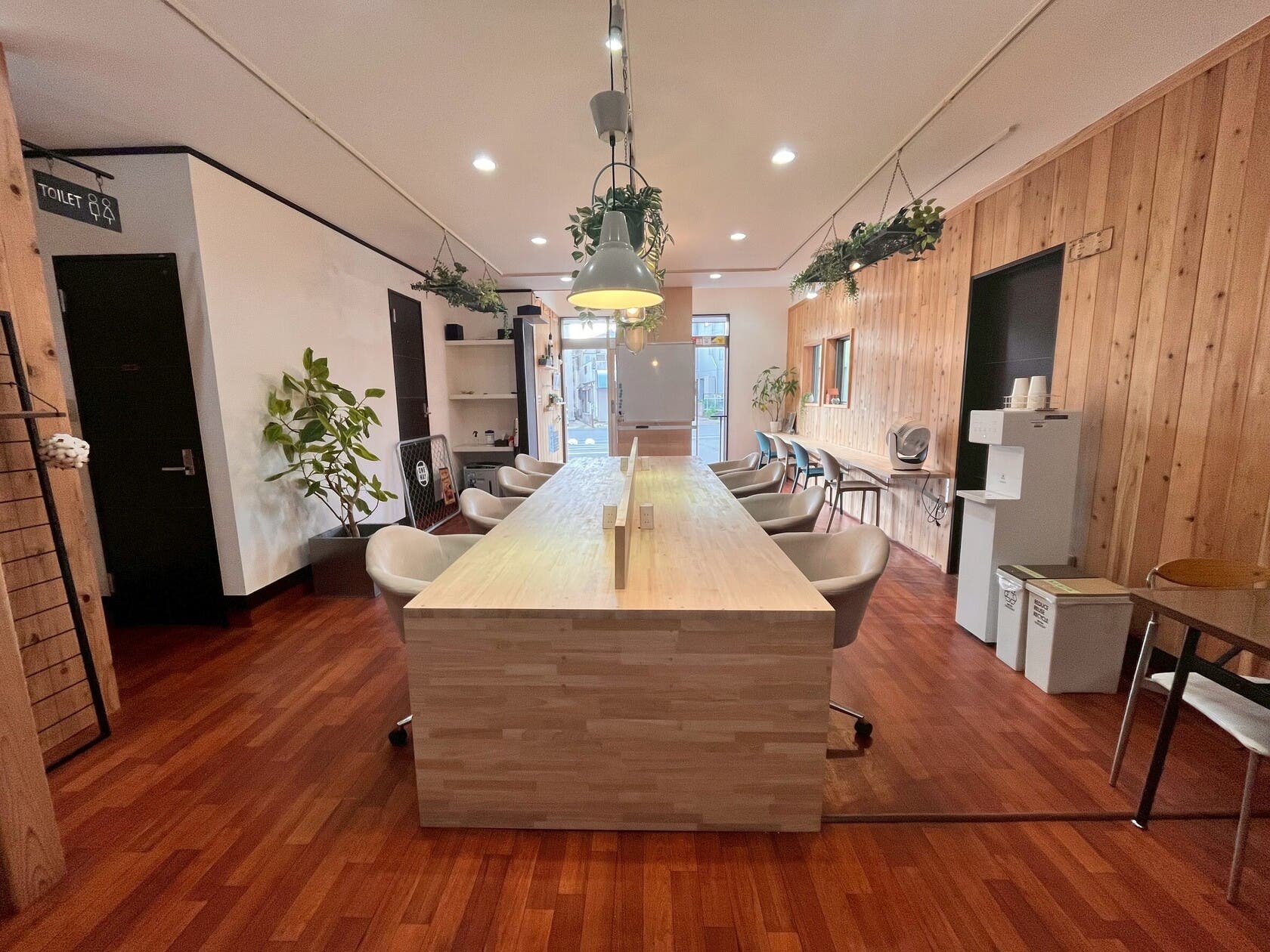 【志津駅北口から徒歩5分】最大14名◎ワークショップ・懇親会にも最適なレンタルスペース1F(別館)の写真1