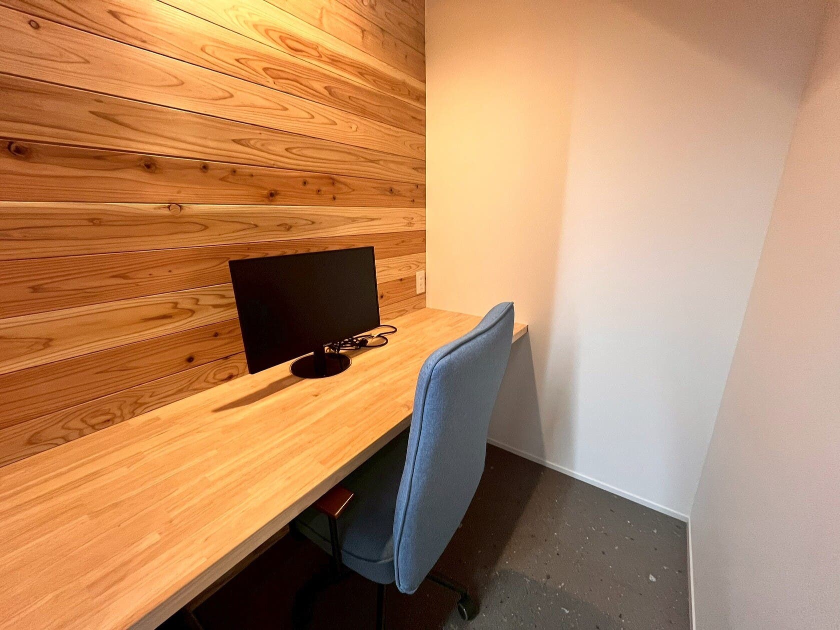【志津駅北口から徒歩5分】Web会議・作業に最適｜1名用テレカンブース（半個室） №3の写真1