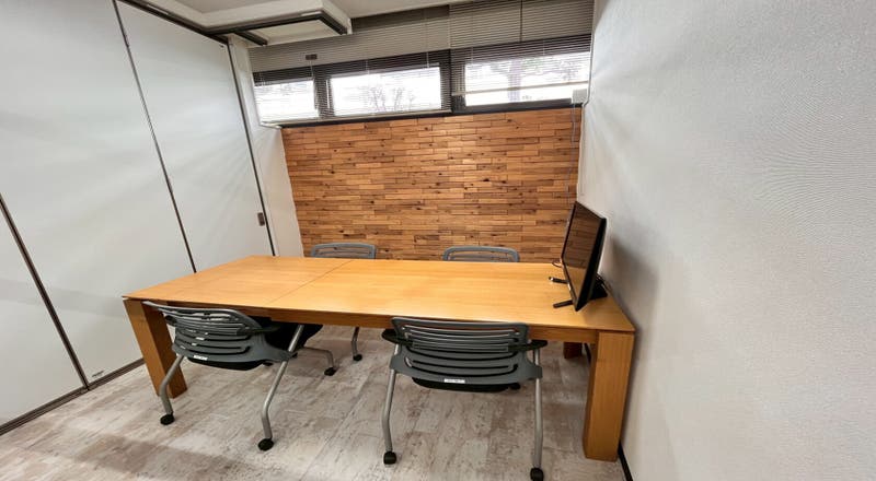 【志津駅北口から徒歩5分】4名まで利用可能｜MeetingRoom No.2（半個室）※2室予約で8名まで利用可