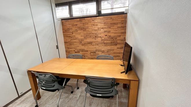 【志津駅北口から徒歩5分】4名まで利用可能|MeetingRoom No.2(半個室)※2室予約で8名まで利用可の写真1