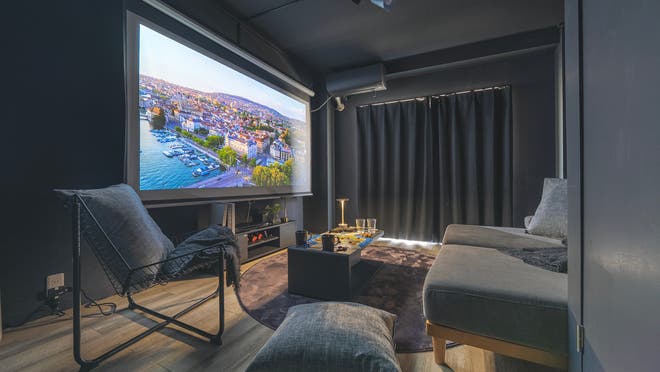 スペモ🎥鶯谷駅徒歩2分🚶♀️まったりデート💝プライベートな映画鑑賞🎬️プロジェクター🎞️846_CINEMA鶯谷の写真1