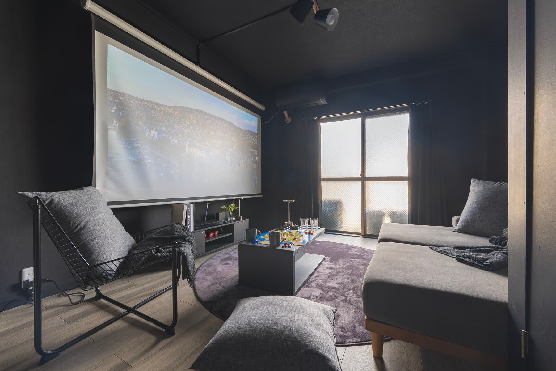 スペモ🎥鶯谷駅徒歩2分🚶‍♀️まったりデート💝プライベートな映画鑑賞🎬️プロジェクター🎞️846_CINEMA鶯谷の写真8