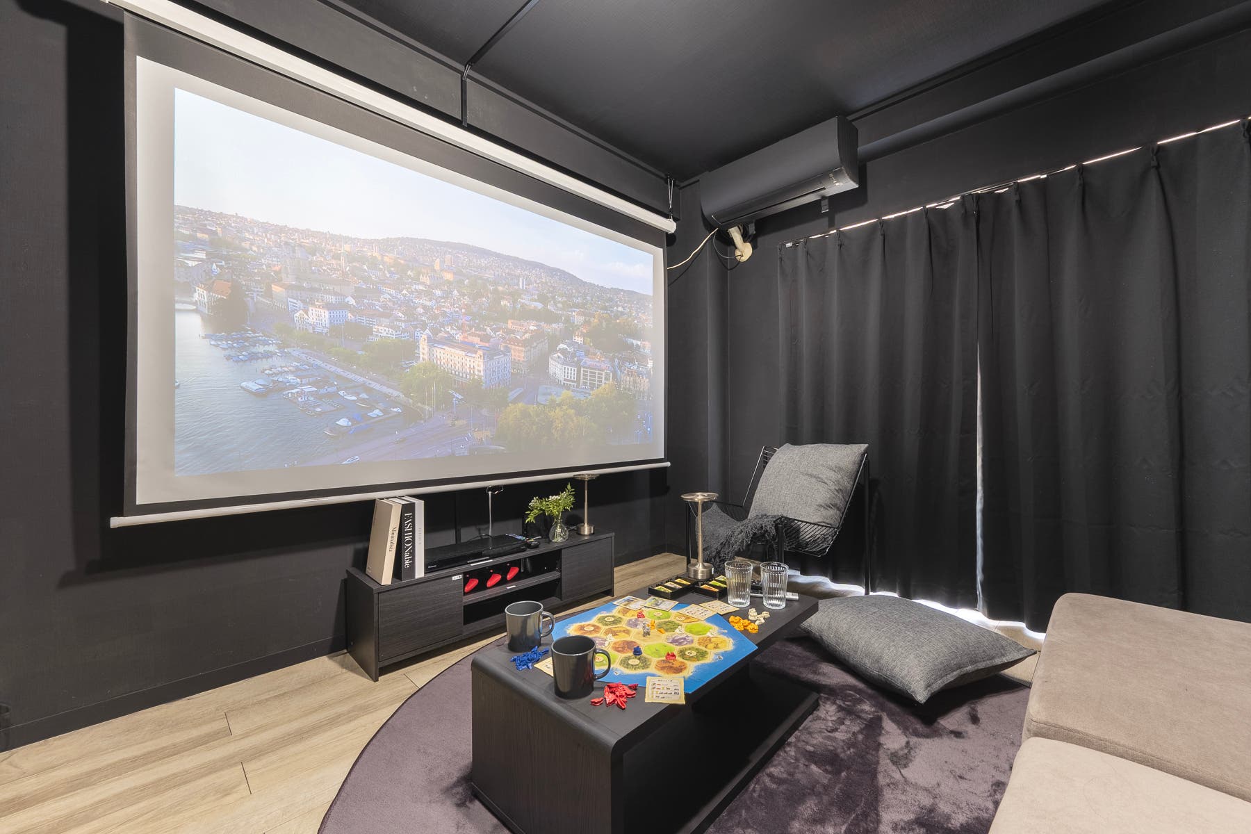 スペモ🎥鶯谷駅徒歩2分🚶‍♀️まったりデート💝プライベートな映画鑑賞🎬️プロジェクター🎞️846_CINEMA鶯谷の写真15