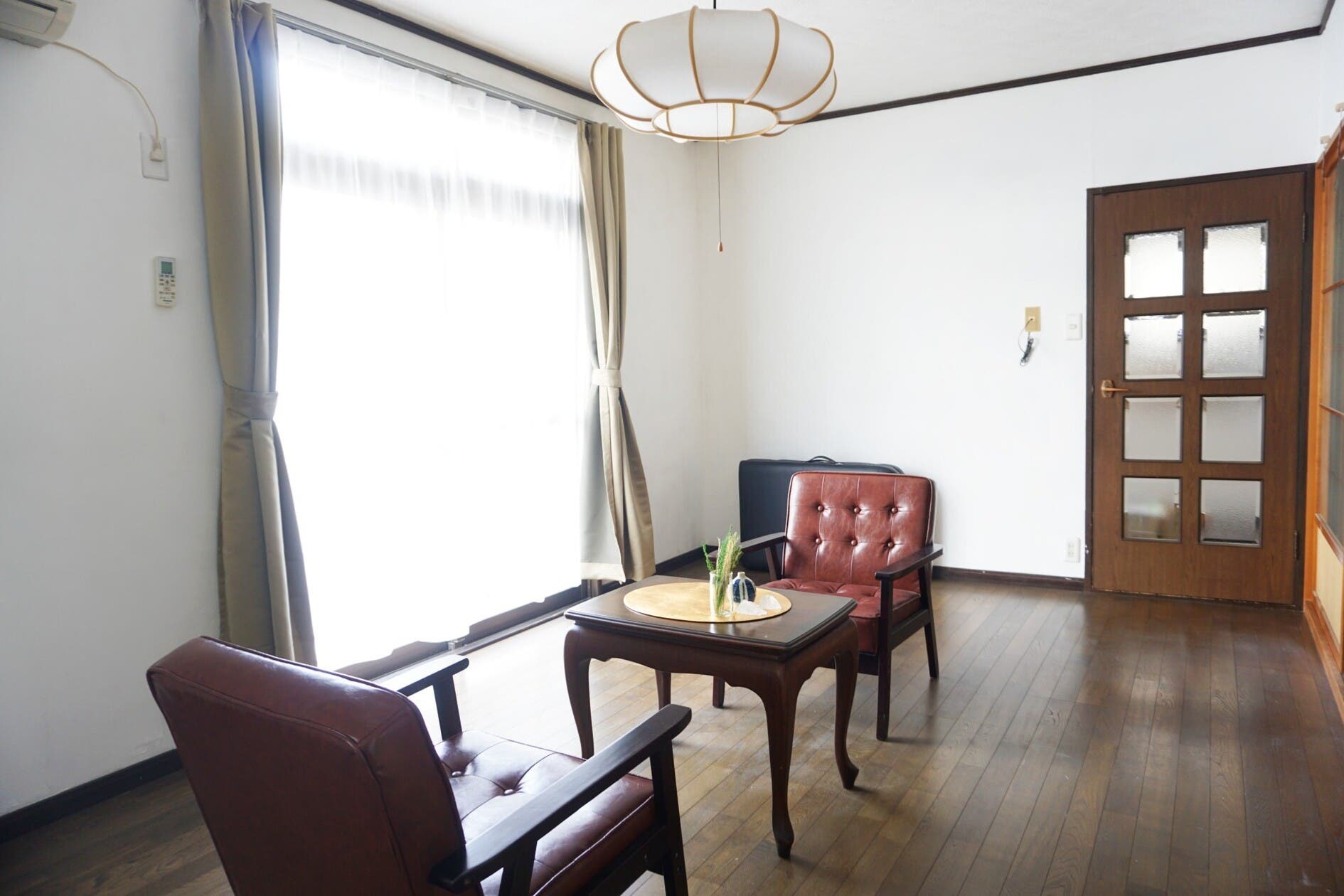 ★阪神尼崎駅徒歩5分、施術台付き★の写真1