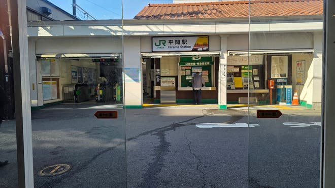 【平間駅 改札正面】駅からの人流が見える路面スペース|プロモーションやポップアップに最適の写真3