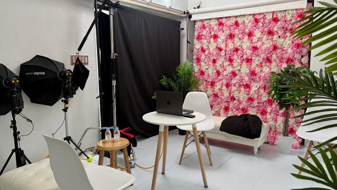 【栄から徒歩圏内】1時間からOK/商用利用可/撮影/コスプレ/配信/本格撮影スタジオ【新栄フォトスタジオ】の写真1