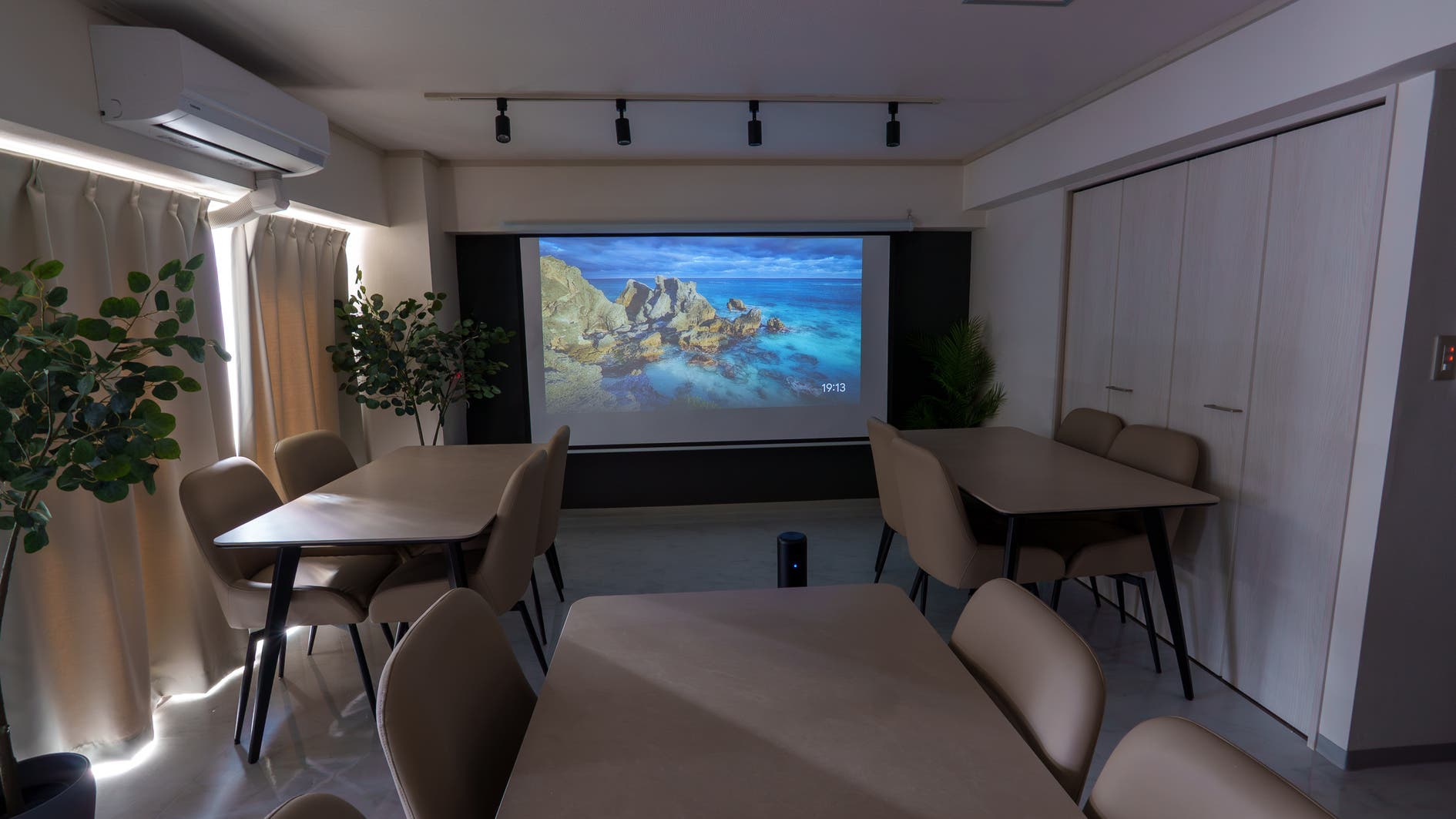 浜松町駅徒歩5分🚶‍♂️最大12名◎交流会・懇親会に最適✨女子会・推し活・歓送迎会🍃プロジェクター有🎥コスプレ撮影📷の写真4