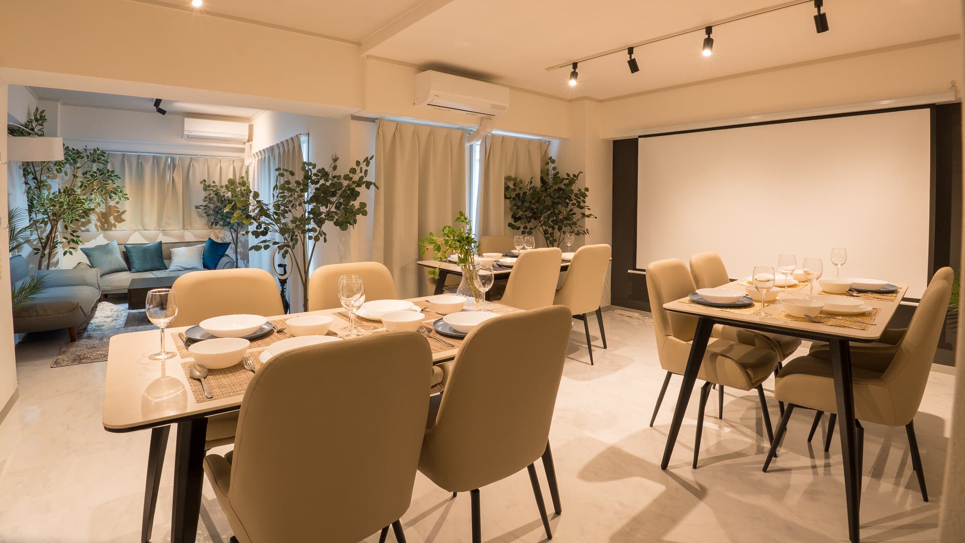 浜松町駅徒歩5分🚶‍♂️最大12名◎交流会・懇親会に最適✨女子会・推し活・歓送迎会🍃プロジェクター有🎥コスプレ撮影📷の写真1