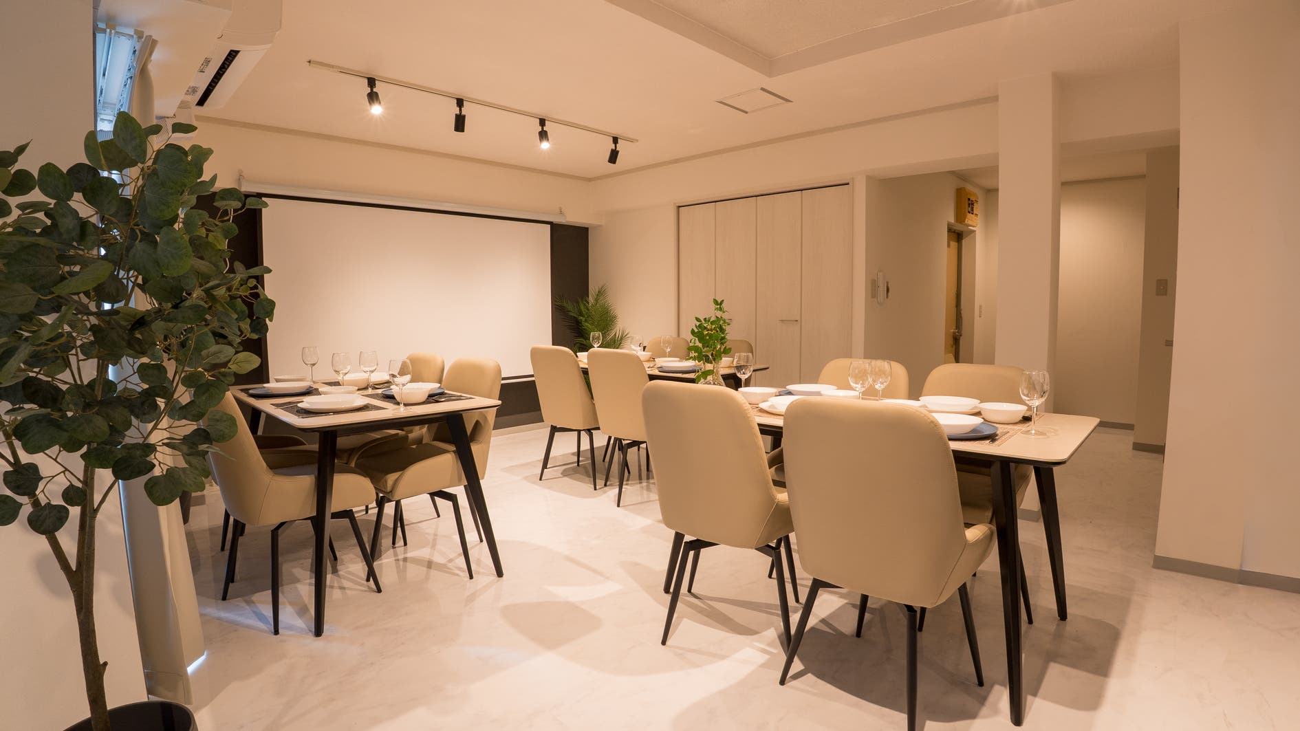 浜松町駅徒歩5分🚶‍♂️最大12名◎交流会・懇親会に最適✨女子会・推し活・歓送迎会🍃プロジェクター有🎥コスプレ撮影📷の写真8