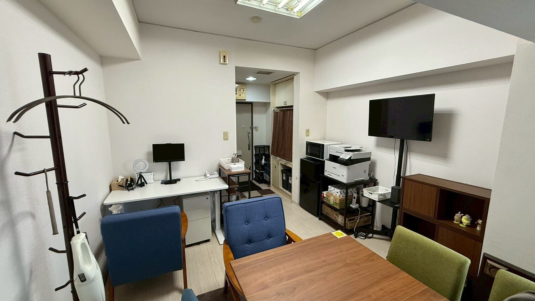 【渋谷駅 徒歩5分】駅近の貸会議室✨WIFI📶モニター有・WEB会議🍃面接・面談💻MTG・打ち合わせ🌟作業・勉強会✨の写真2