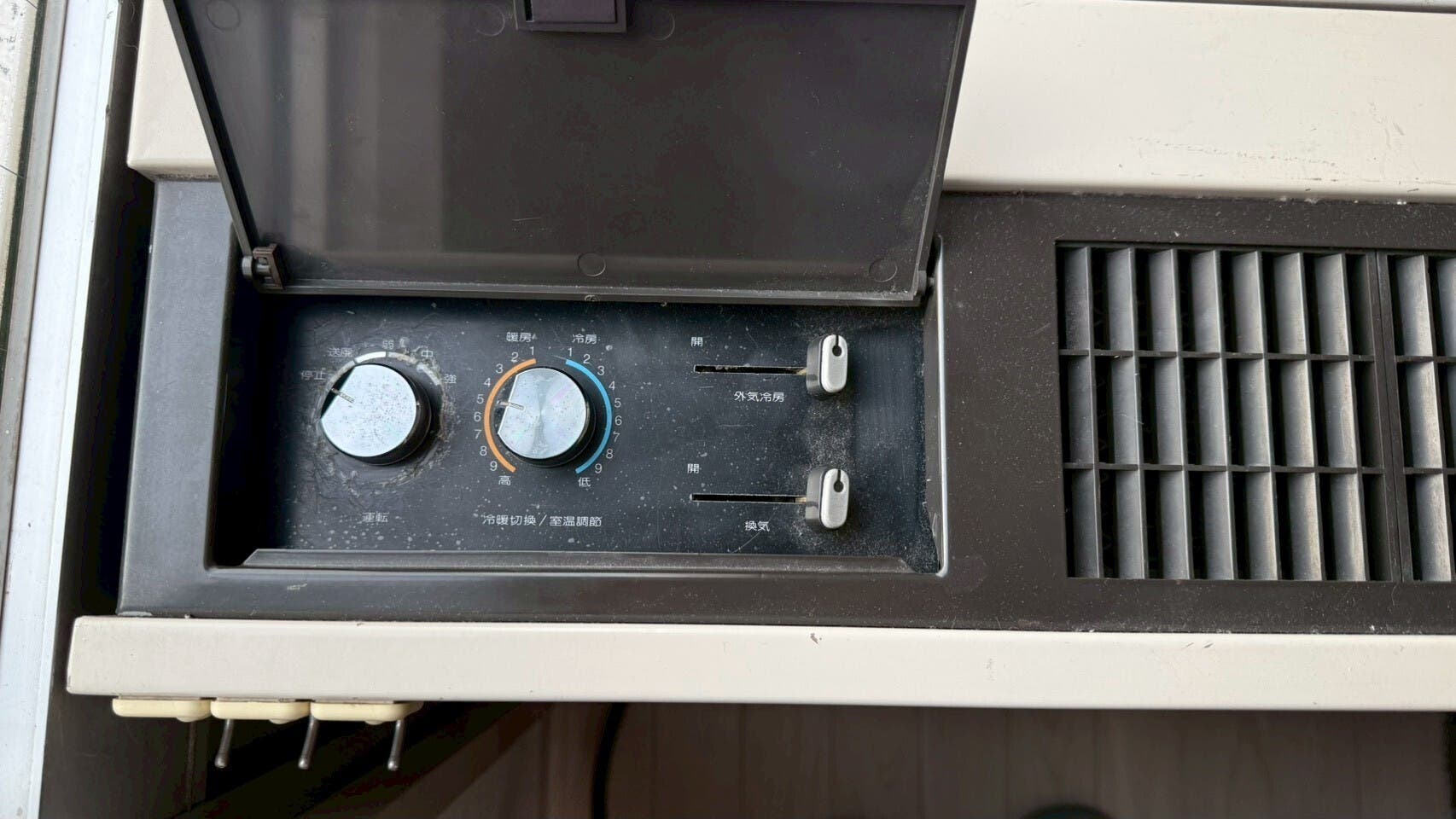 【渋谷駅 徒歩5分】駅近の貸会議室✨WIFI📶モニター有・WEB会議🍃面接・面談💻MTG・打ち合わせ🌟作業・勉強会✨の写真15