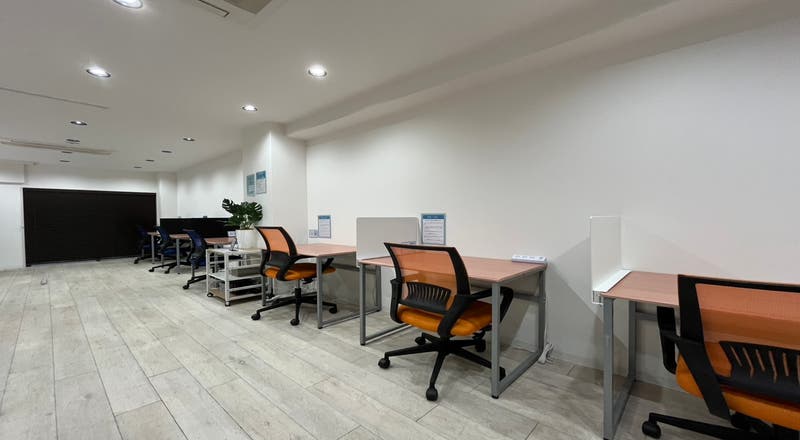 明大前駅徒歩1分、24時間利用可能なコワーキングスペース　SaCuLa明大前コワーキングスペース