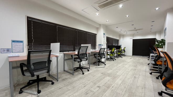 明大前駅徒歩1分、24時間利用可能なコワーキングスペース SaCuLa明大前コワーキングスペースの写真4