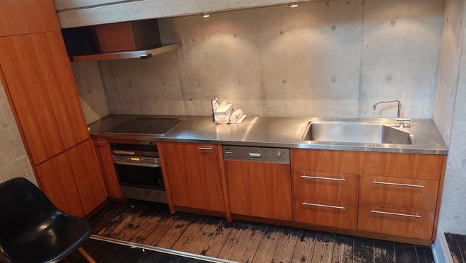 代々木公園から徒歩9分。コンクリートの箱型スペースの写真8