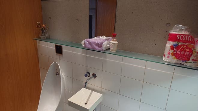 代々木公園から徒歩9分。コンクリートの箱型スペースの写真9