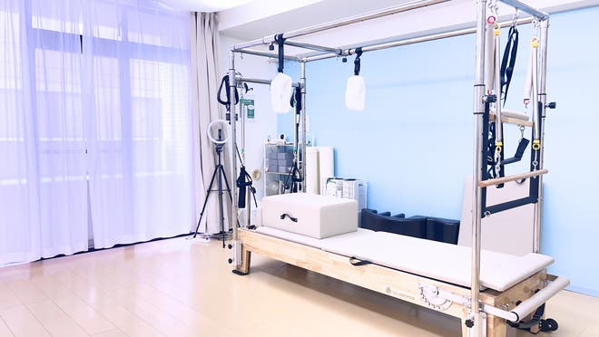 スペシャルプライス 🎉【横浜エリア|東神奈川駅から徒歩5分🌟】ピラティスマシン設置♪ピラティス・ヨガ・ダンス等におすすめ👍の写真1