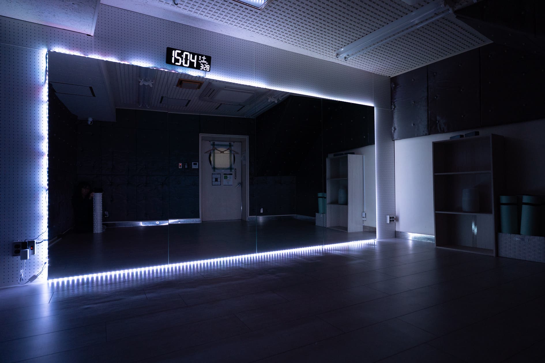 ＼NEW OPEN オープン価格／徒歩1分で地下へ。ダンス練習・撮影・鑑賞・楽器演奏の写真2