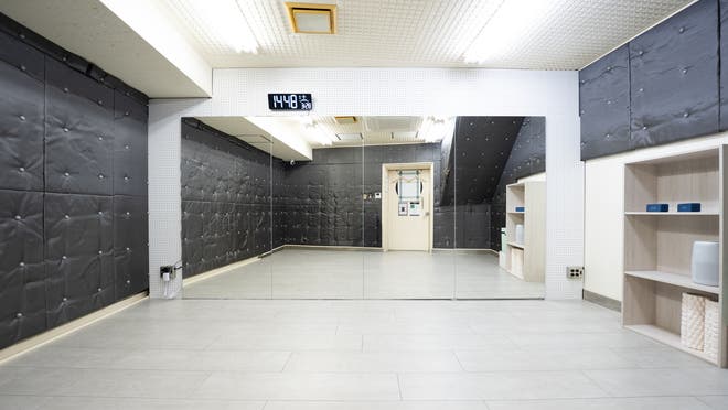 \NEW OPEN オープン価格/徒歩1分で地下へ。ダンス練習・撮影・鑑賞・楽器演奏の写真1