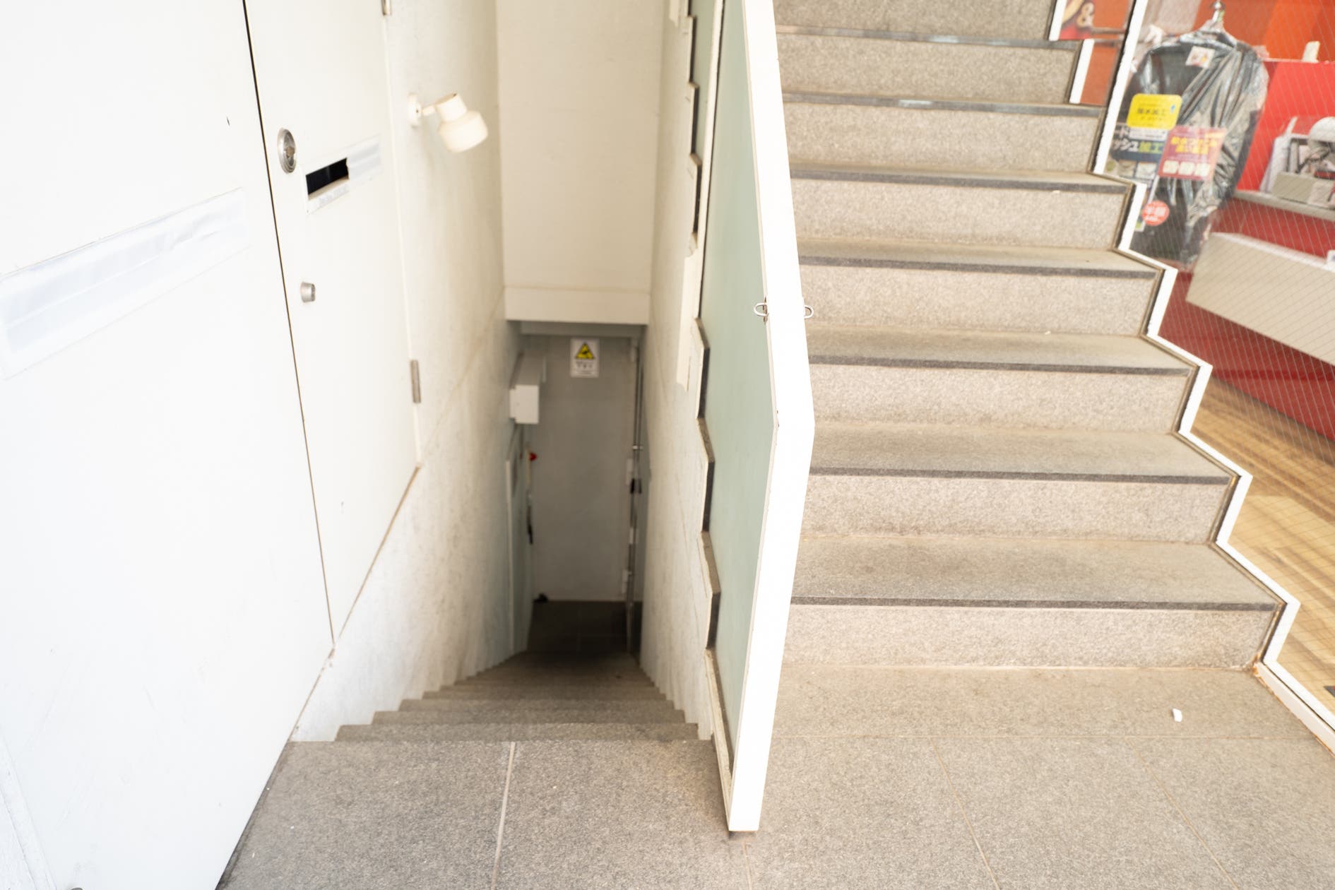 ＼NEW OPEN オープン価格／徒歩1分で地下へ。ダンス練習・撮影・鑑賞・楽器演奏の写真12