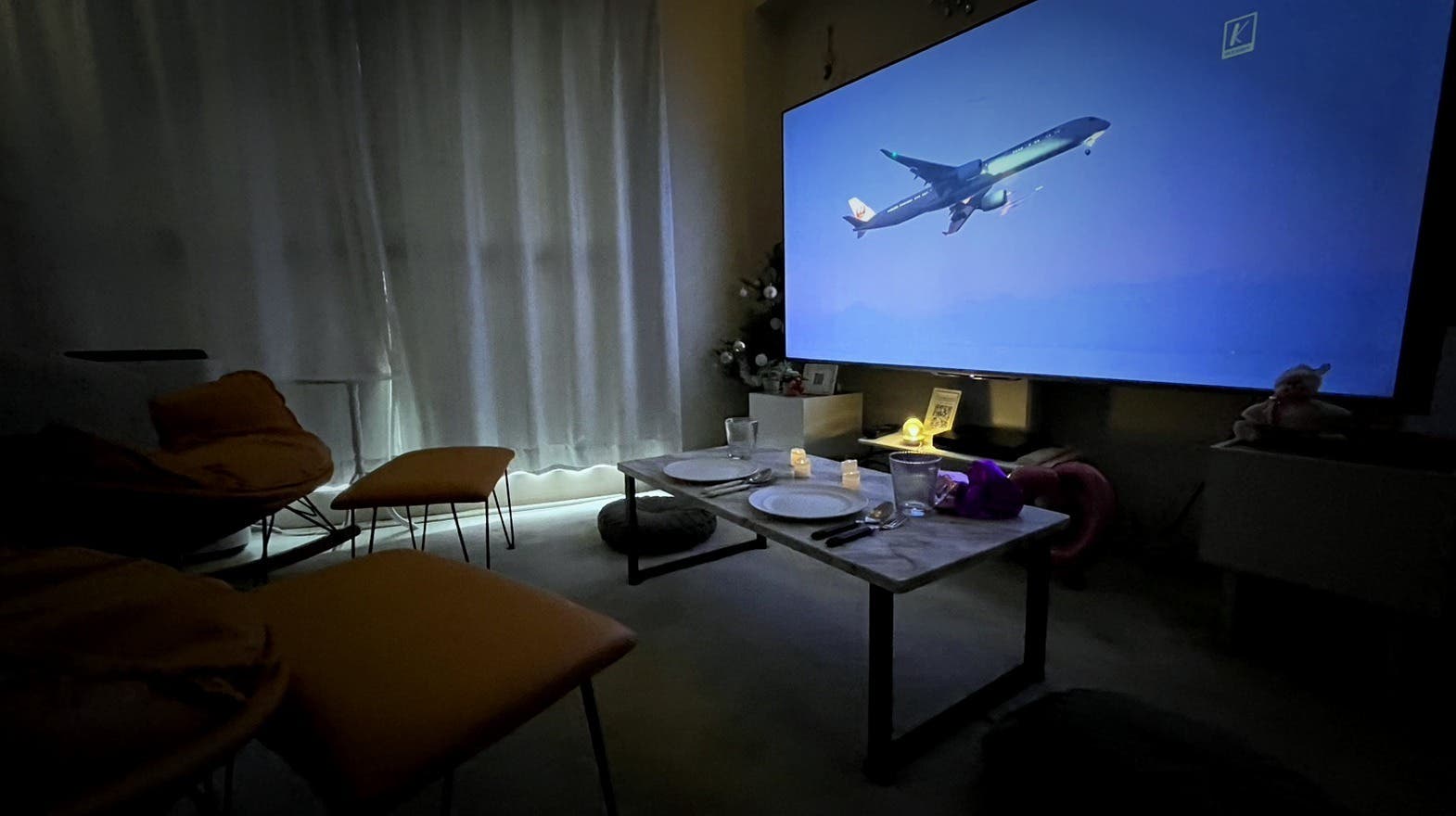 【完全貸切シアター】2名専用｜大画面×ロッキングチェアで映画をひとり占め｜75㌅大型TV｜名古屋駅7分の写真4