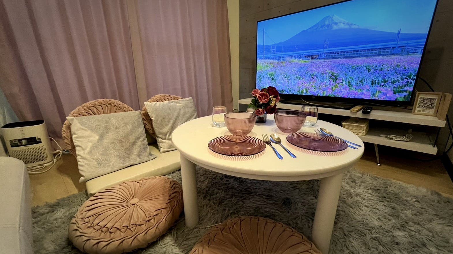 💕ピンク×ラベンダーのおしゃれ空間💕名古屋駅7分🚶‍♀️最大6名🙆‍♀️55㌅大型TV女子会・推し活◎の写真3