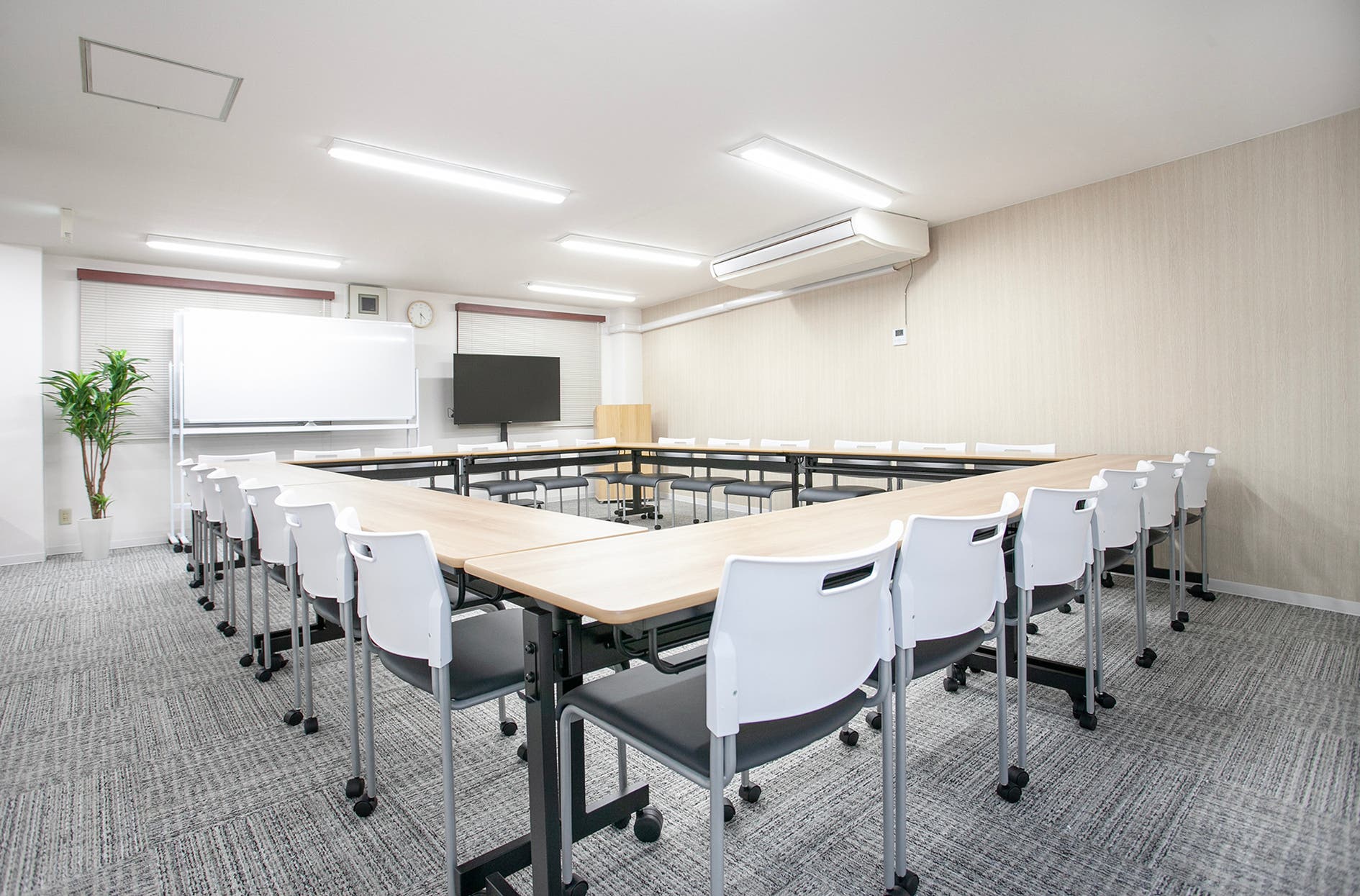 オープン記念価格🌸3月NEWOPEN🌸京急川崎駅3分/JR川崎駅6分/最大30名+19名/ビジネス/ボドゲ/施術ベット8台の写真5