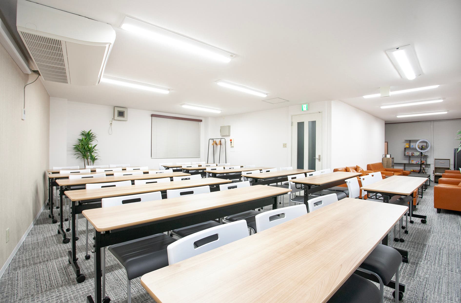 オープン記念価格🌸3月NEWOPEN🌸京急川崎駅3分/JR川崎駅6分/最大30名+19名/ビジネス/ボドゲ/施術ベット8台の写真3