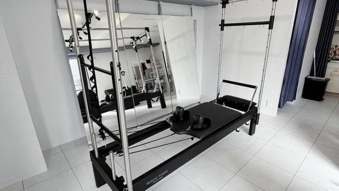 【目黒駅7分×マシンピラティスレンタルスタジオ/30㎡で広々】駅近 備品充実 白基調 清潔感のあるプライベートスタジオの写真6