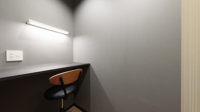 【名古屋駅太閤通口 徒歩4分】1名用WEB会議ルームA✨Wi-Fi/電源/フリードリンク リモート会議やオンライン授業にも!の写真1