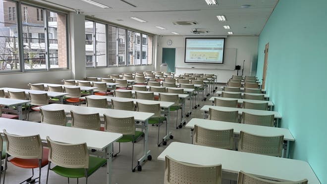 【旭橋駅徒歩5分】定員80+α!プロジェクター含む備品・高速Wi-Fi無料!東町201会議室の写真2