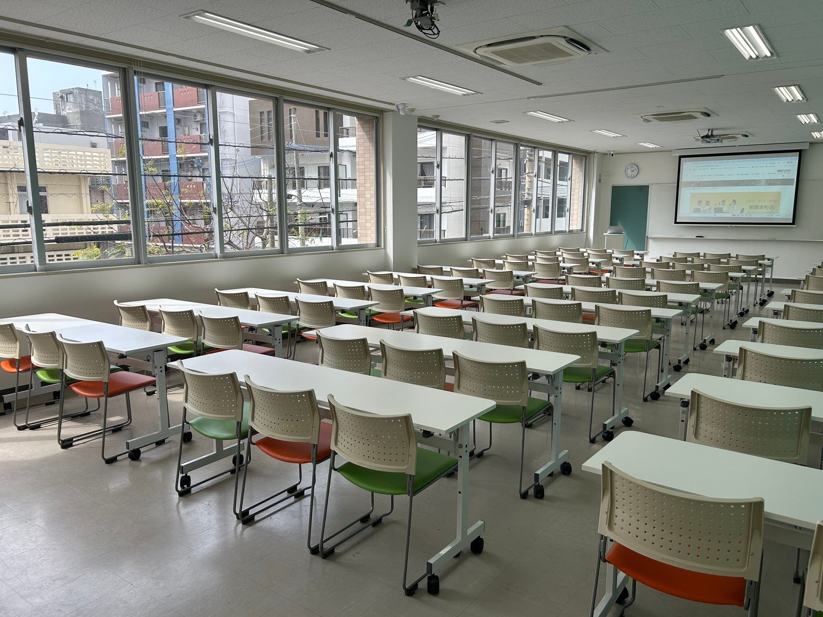 【旭橋駅徒歩5分】定員80＋α！プロジェクター含む備品・高速Wi-Fi無料！東町201会議室の写真3